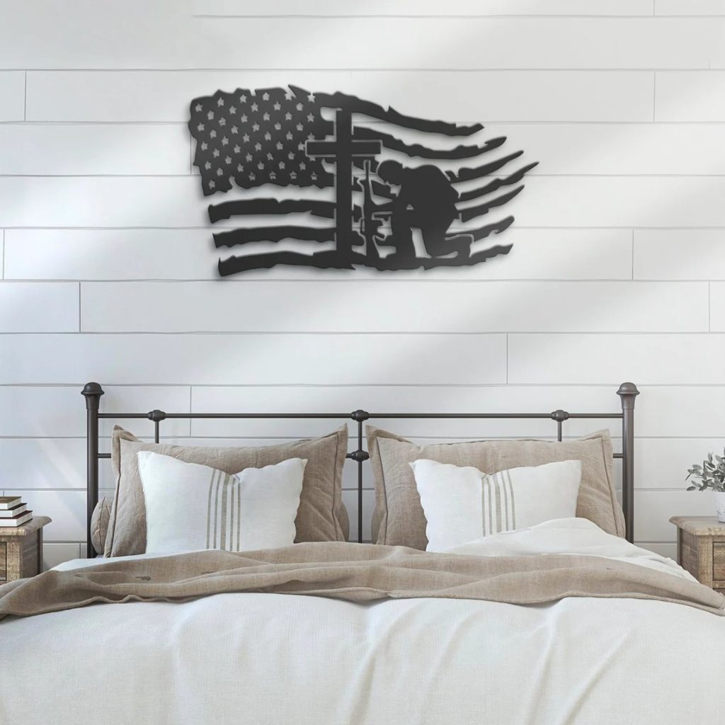 US Soldier Kneeling Praying At Memorial Cross Metal Wall Art USA Fallen ...